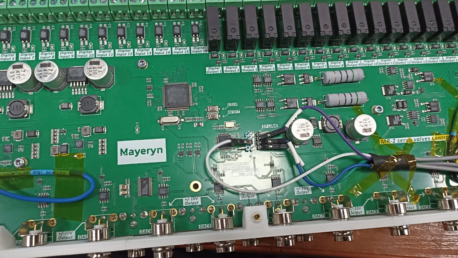 Servo-hydraulic actuator control system - Mayeryn